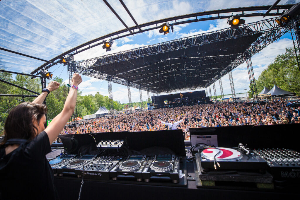 When We Dip | Extrema Outdoor announces lineup for 10th anniversary of ...